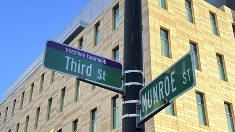 Cambridge unveils bilingual street signs in Massachusett language